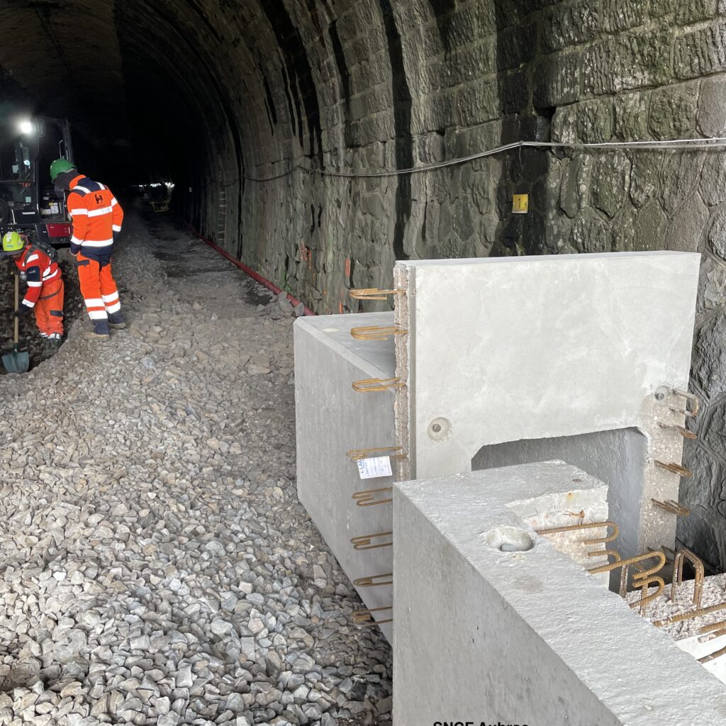 SNCF Aubrac Confortement du mur du tunnel par injections - BD-Ouest ...
